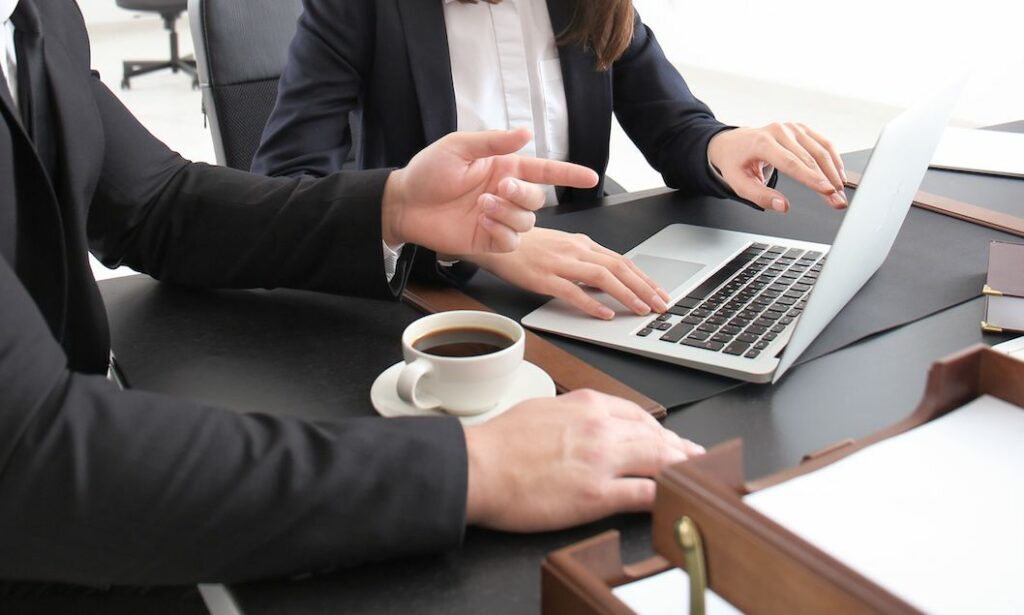 Top 5 Ways to Manage Client Relationships | Introhive